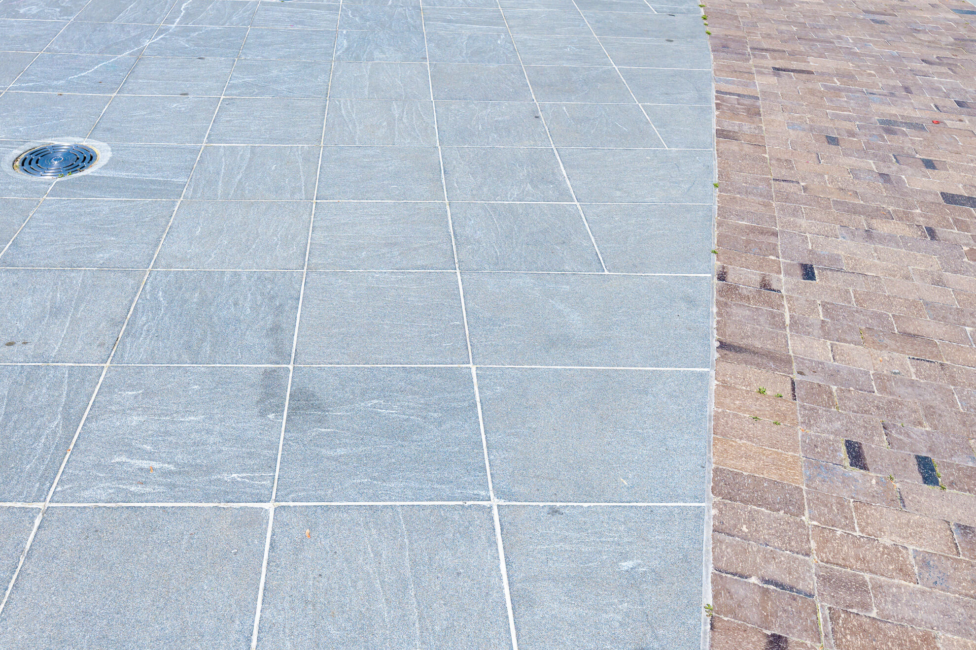 How To Use Granite Pavers in Urban Hardscape | Blackhill Granites